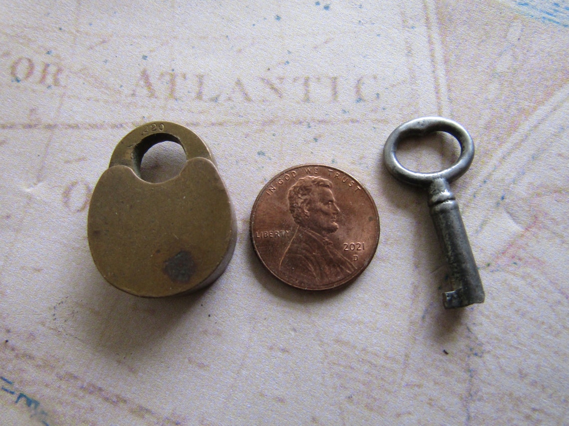 A. E. Deitz Lock With Key Antique Pad Lock Vintage Lock - Etsy