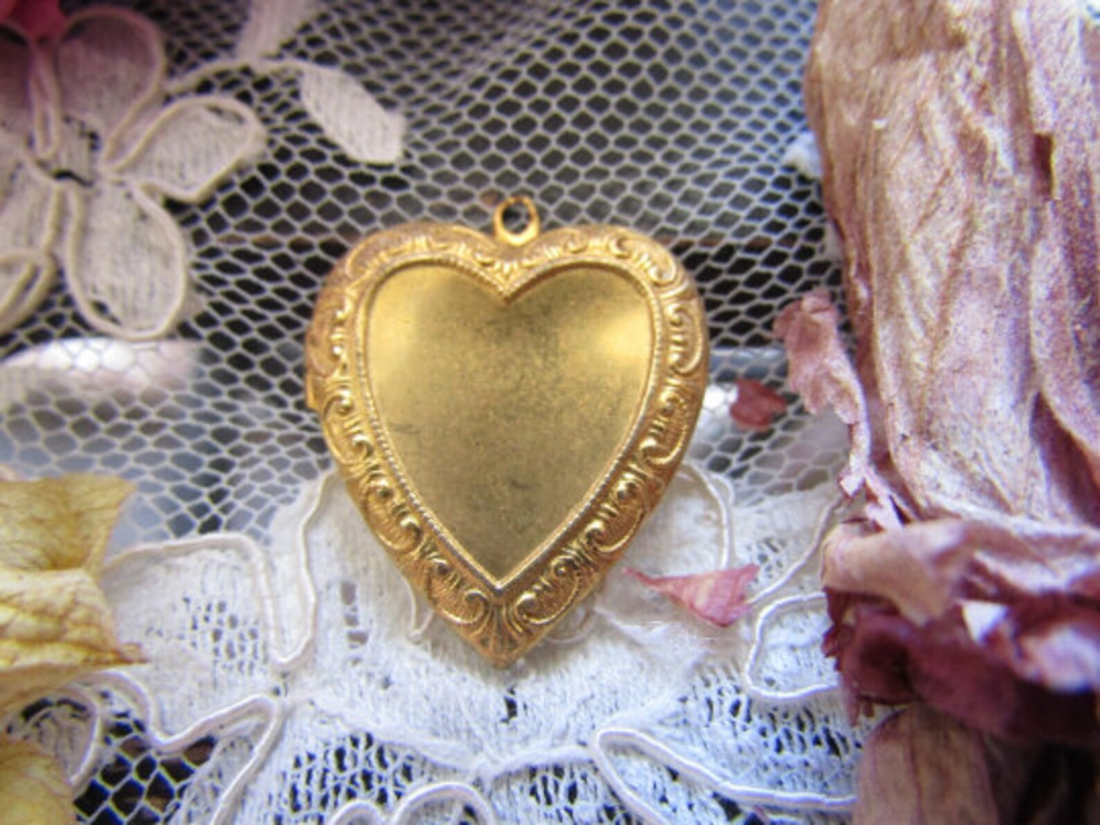 50% OFF Heart Locket Victorian Locket Brass Locket | Etsy