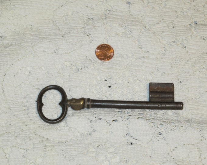 Antique Giant Key - Etsy