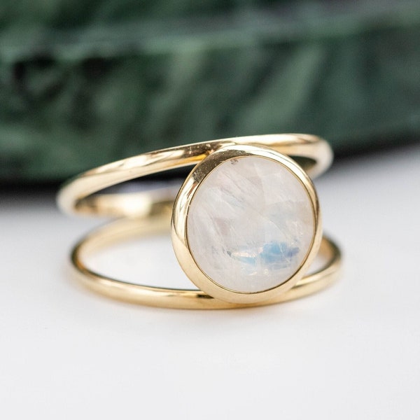 Gold Moonstone Ring - Etsy