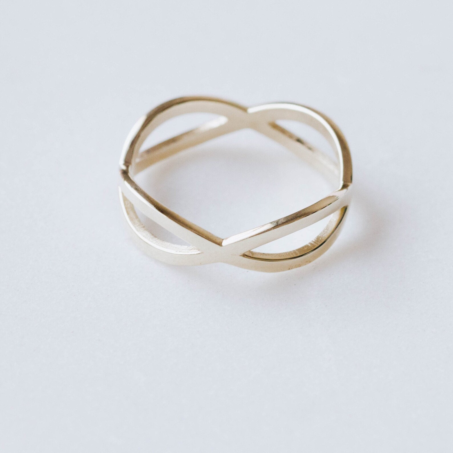 Solid Gold Crossover Ring – Wavy Wedding Band, Stacking Ring - Etsy