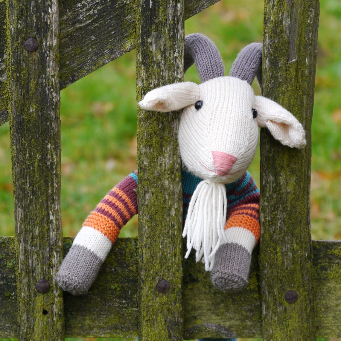 ERICH THE GOAT Knitting Pattern | Etsy