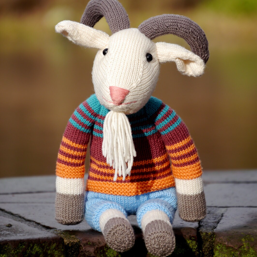 ERICH THE GOAT Knitting Pattern | Etsy