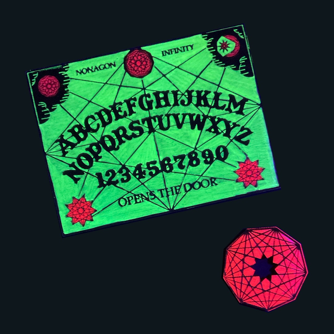 KGLW Nonagon Infinity Spirit Board Magnet Black Light Reactive King ...