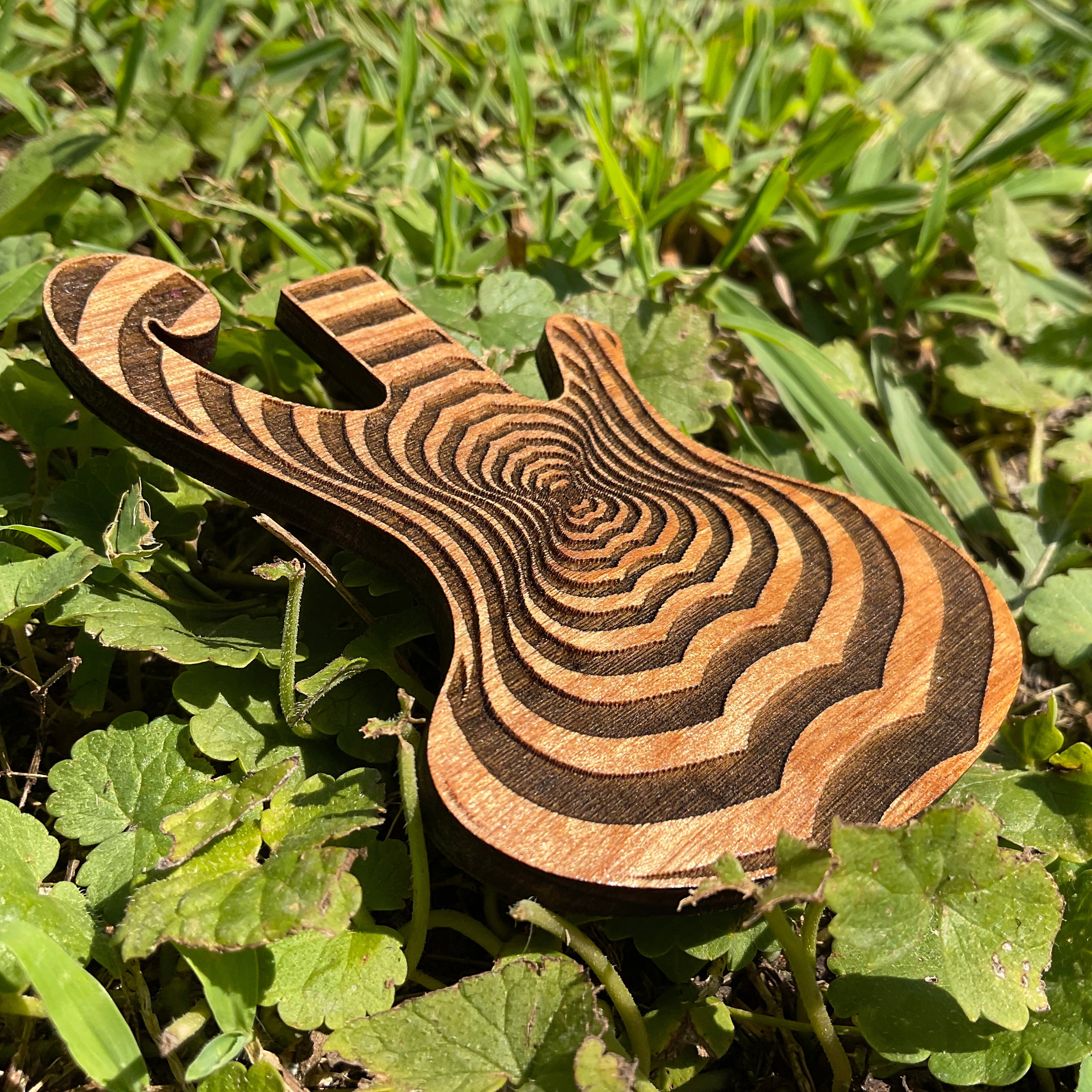 Pachyderm Bass Illusion Wood Magnet: Les Claypool Inspired Art - Etsy