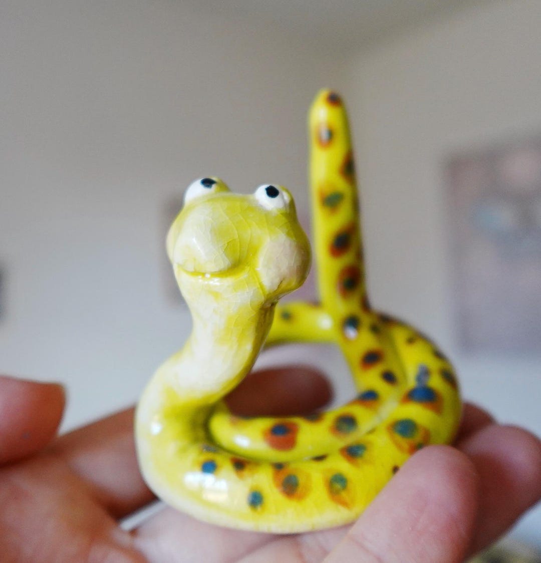Felicity the Ring Worm - Jewelry Ring Holder - Bright Green & Brown ...