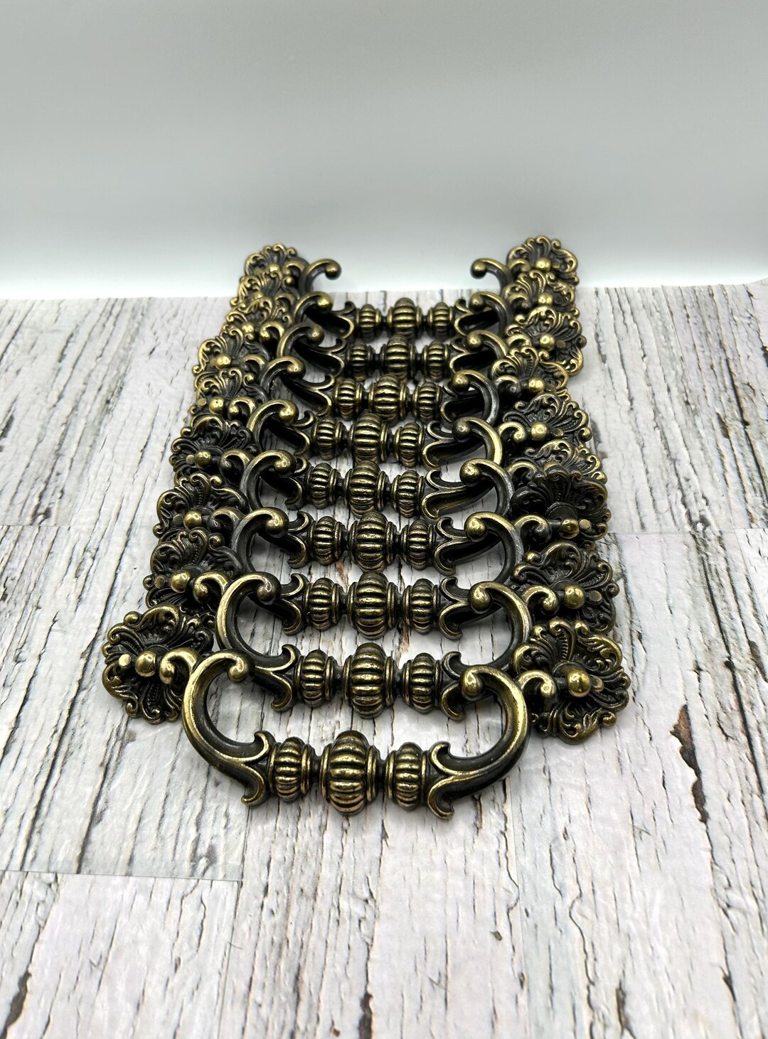 Vintage Drawer Pulls, Antique Brass Finish, Retro Metal Drawer Pulls ...