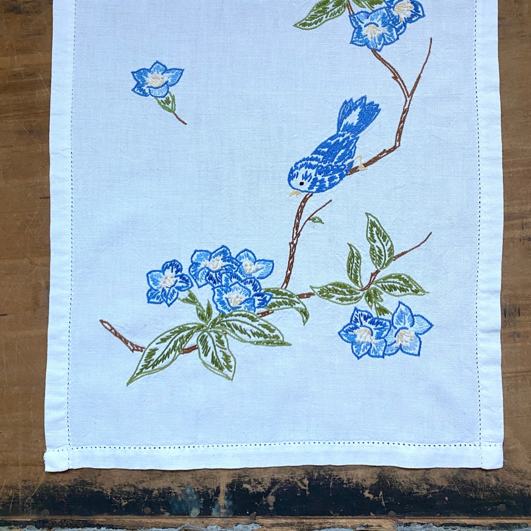 Hand Embroidered Table Runner Vintage Embroidered Table - Etsy