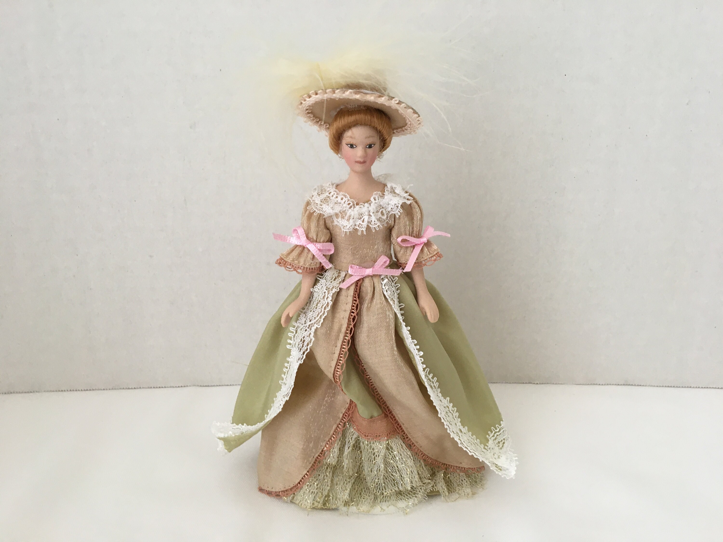 Dollhouse Miniature Doll ~ Victorian Women ~ 1:12th Scale ~ Mother ...