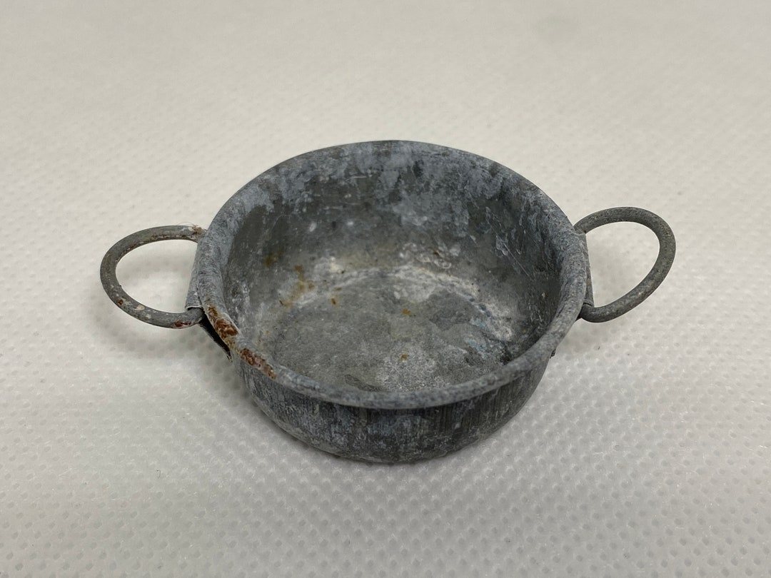Dollhouse Miniature Aged Wash Tub ~ Rusty ~ Wash Bucket ~ Laundry Tub ...