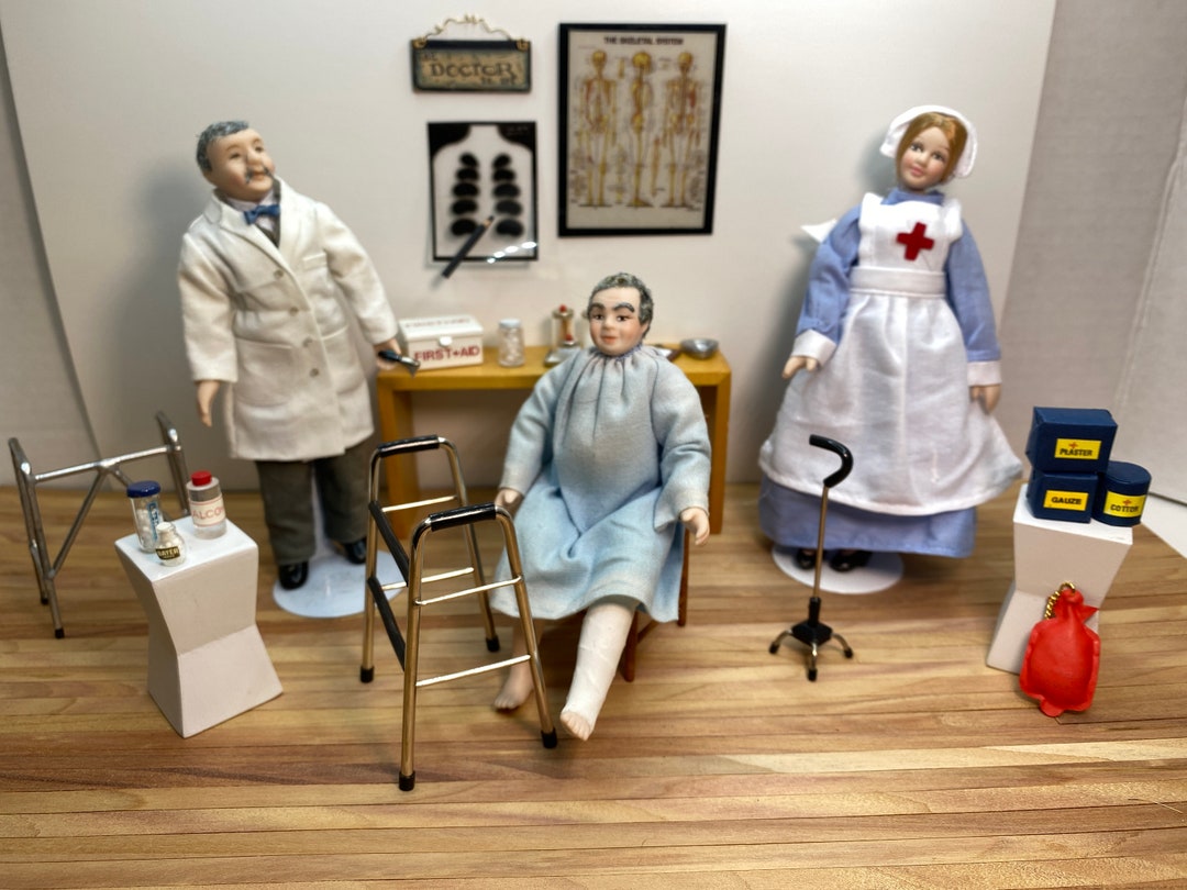 Dollhouse Miniature Medical Accessories ~ Doctor ~ Nurse ~ Patient ...
