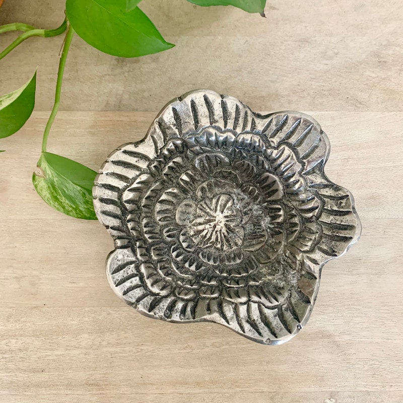 Flower Shaped Bowl - Etsy