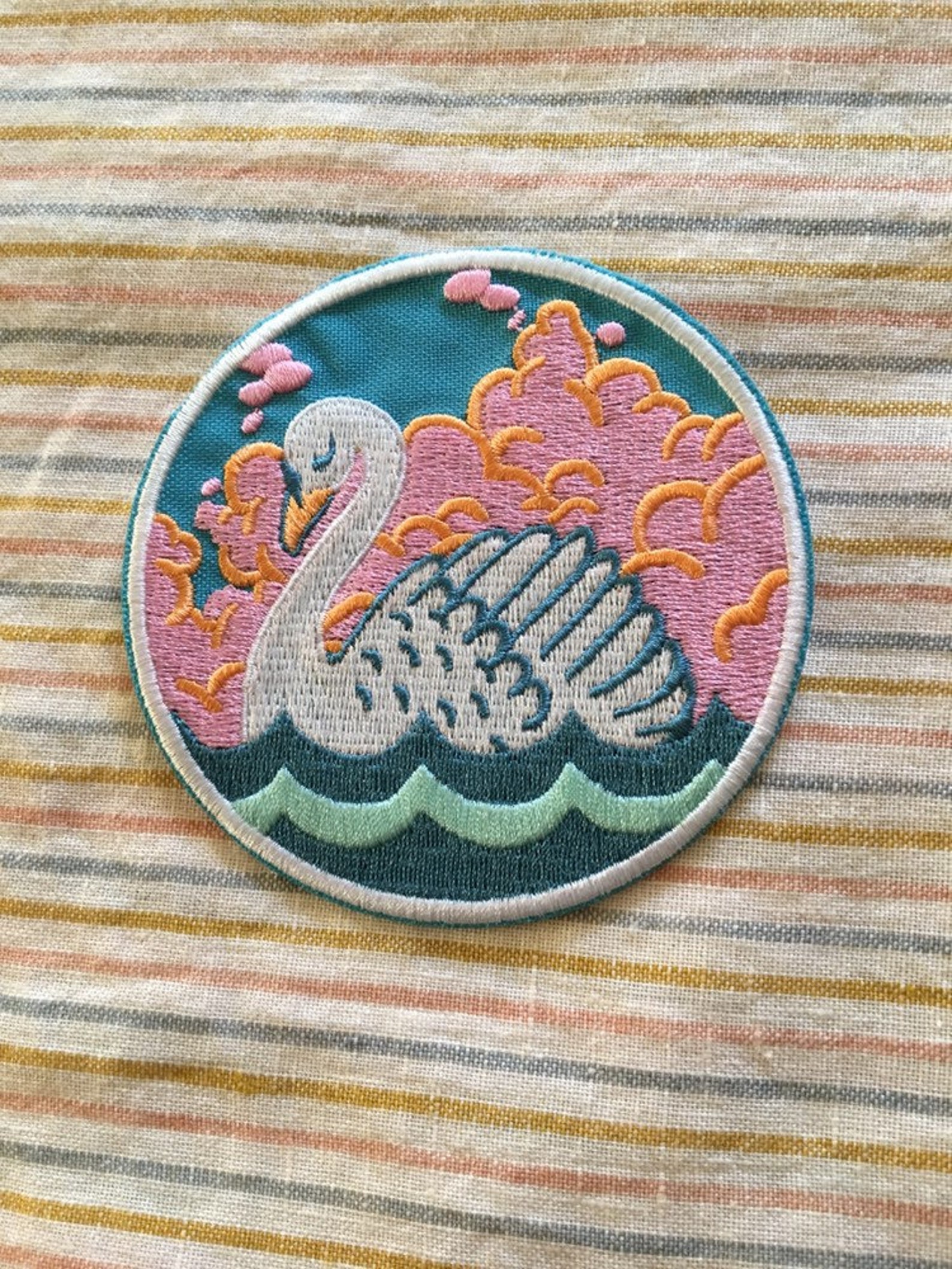SEW ON PATCH Swan 3.5 Inch Diameter | Etsy