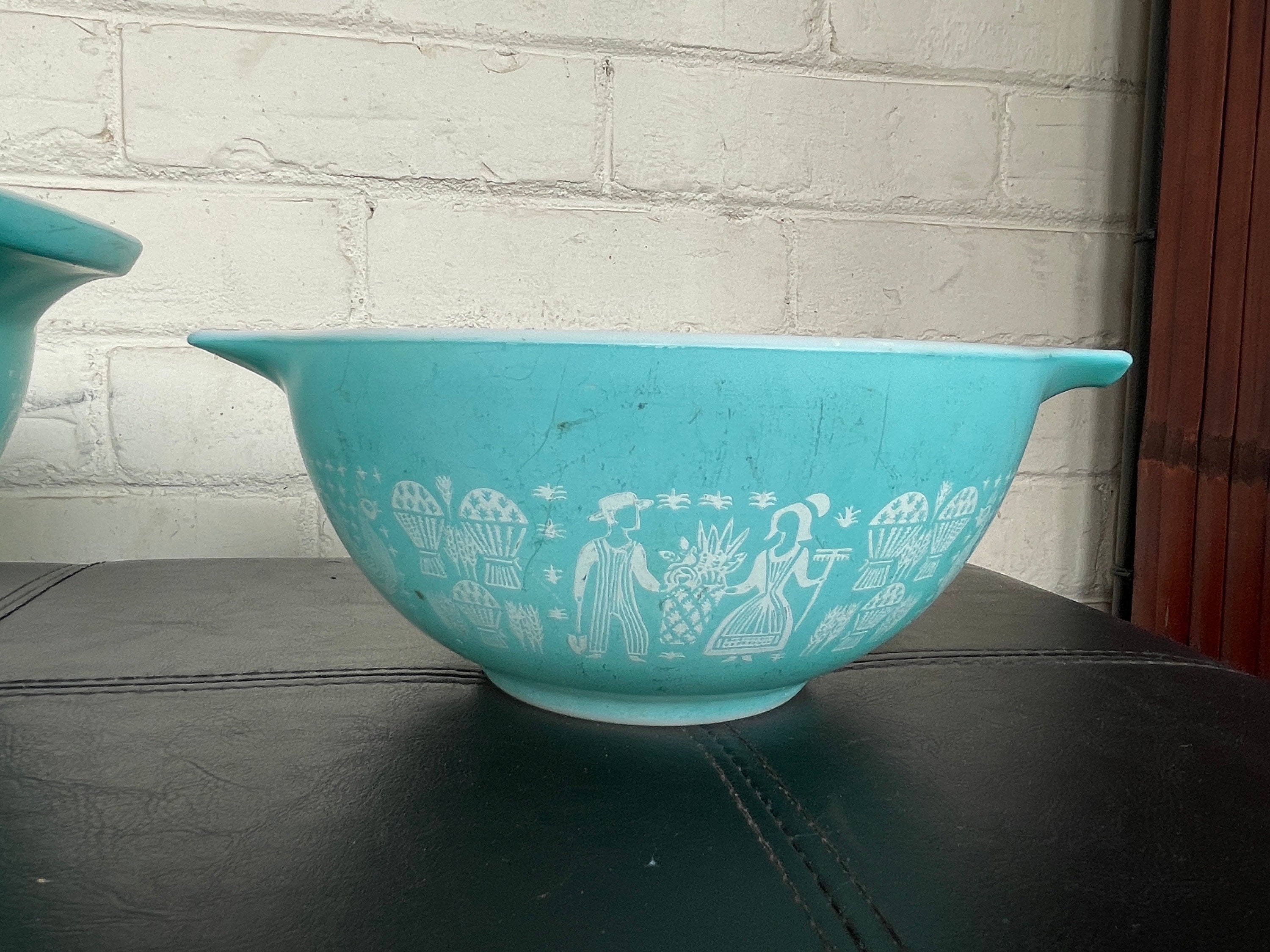 Vintage Turquoise Amish Pyrex 2 Bowl Set. 442 and Unknown. - Etsy