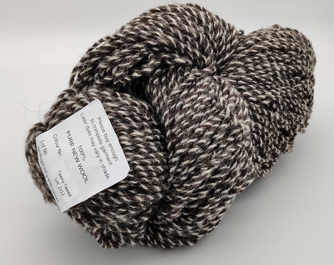 Aran wool yarns - Ring of Kerry Crafts