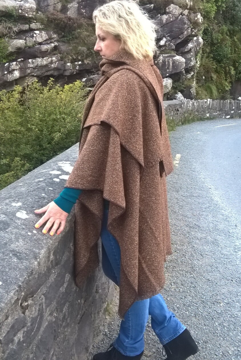 FREE WORLDWIDE SHIPPING -Irish tweed wool ruana, celtic wrap,cape,shawl ...
