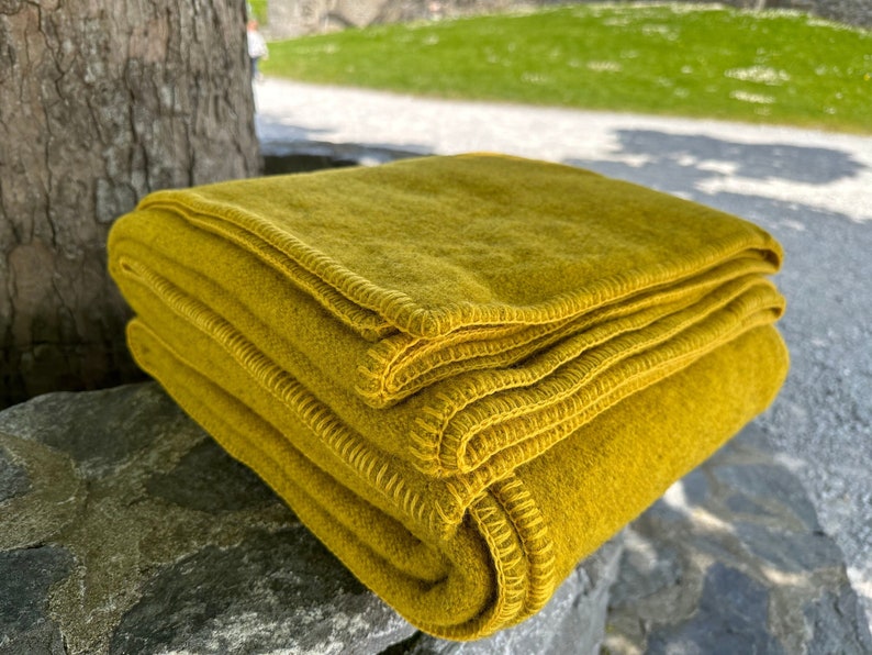 Queen Size Wool Blanket/throw -gorse Yellow/grey - 90″ X 100″ (228 Cm X ...