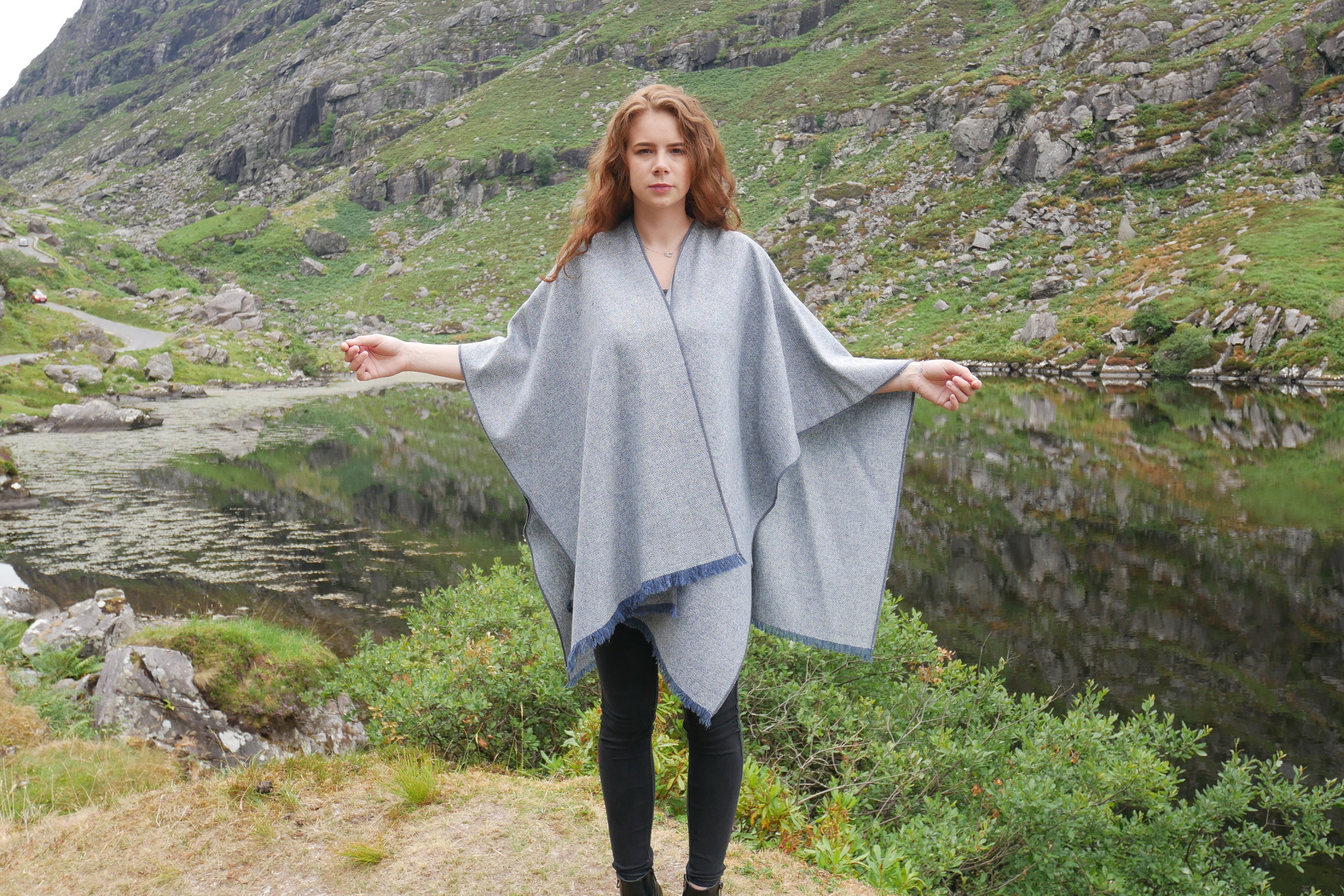 Irish Donegal tweed wool ruana, wrap , arisaid - grey/blue herringbone ...