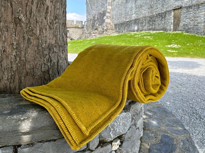 Queen Size Wool Blanket/throw -gorse Yellow/grey - 90″ X 100″ (228 Cm X ...