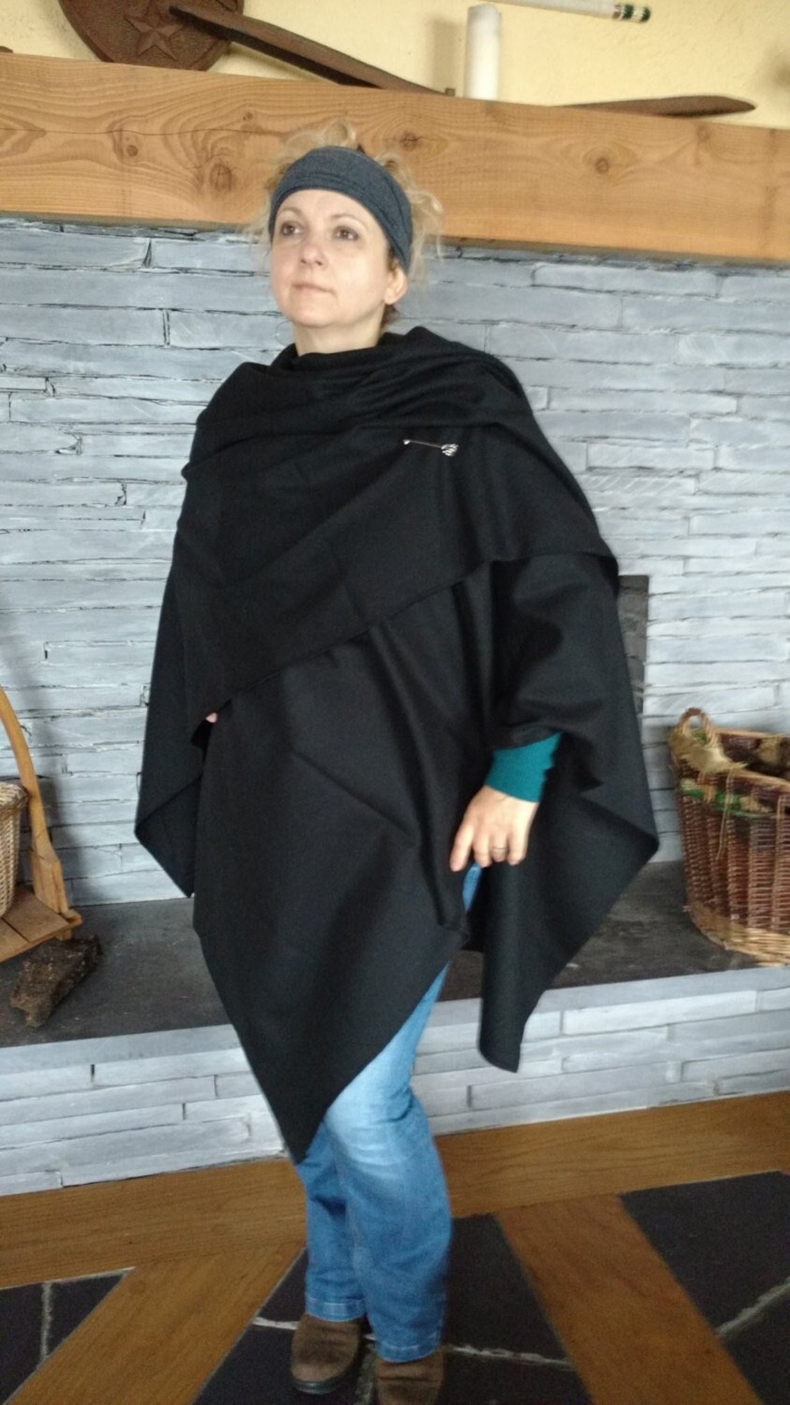 Irish Soft Lambswool Ruana, Wrap, Cape, Rectangle Cloak Arisaid - Black ...