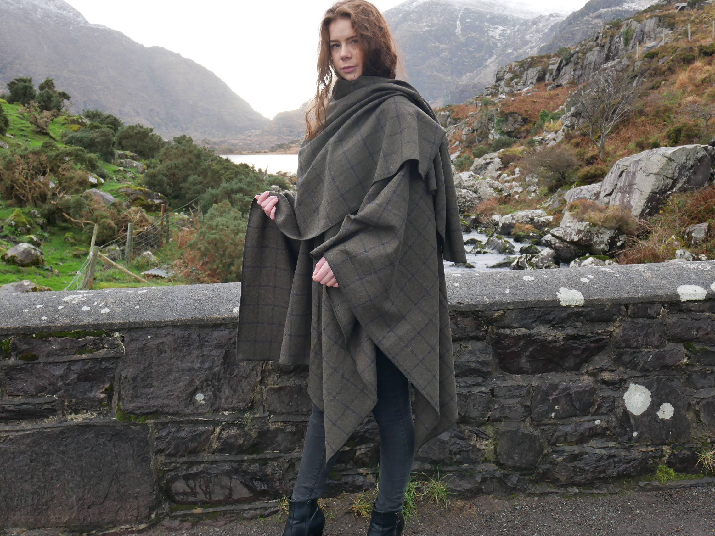 Irish tweed ruana, Irish wrap, large shawl -arisaid - moss green ...