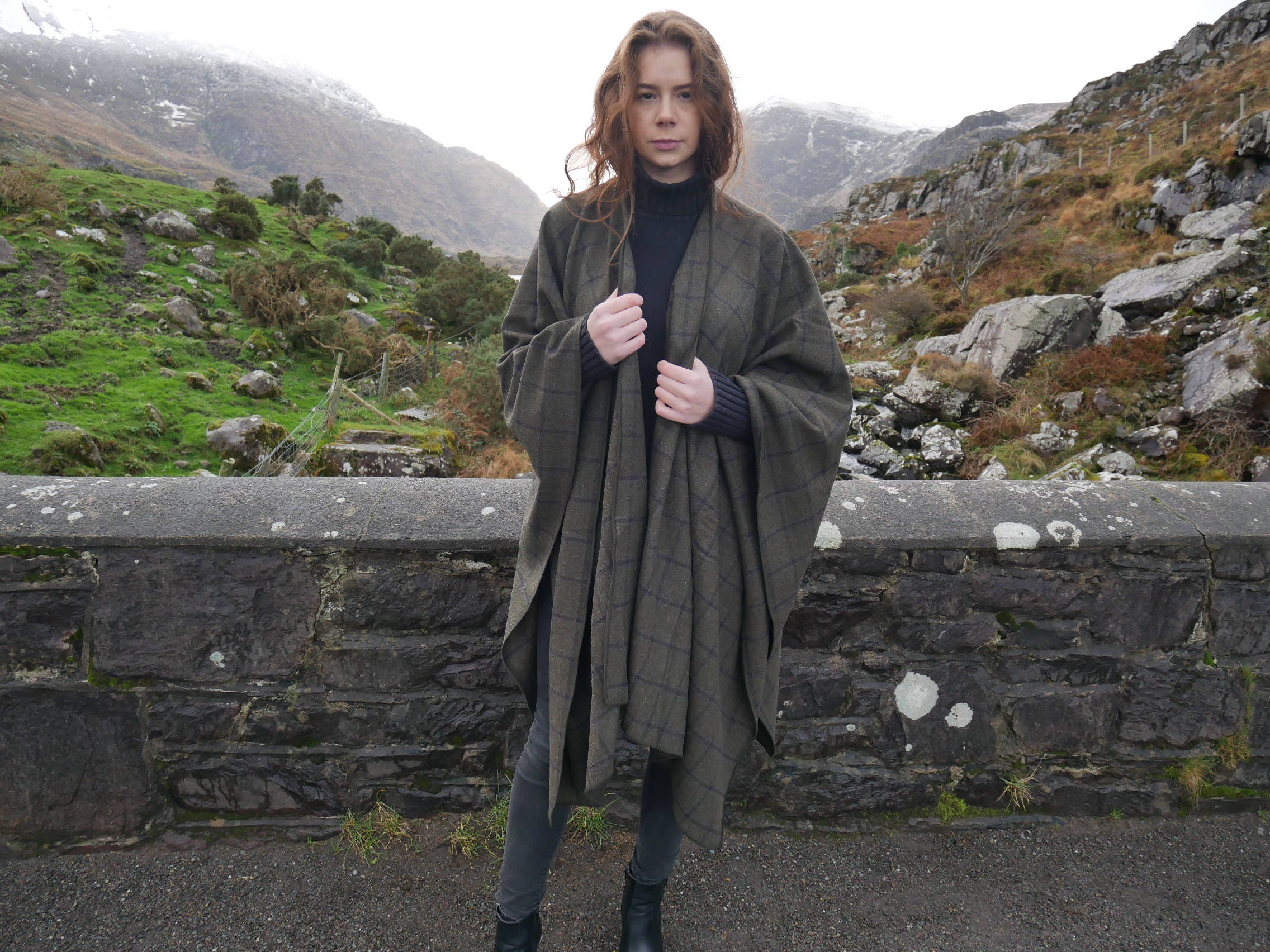 Irish tweed ruana, Irish wrap, large shawl -arisaid - moss green ...