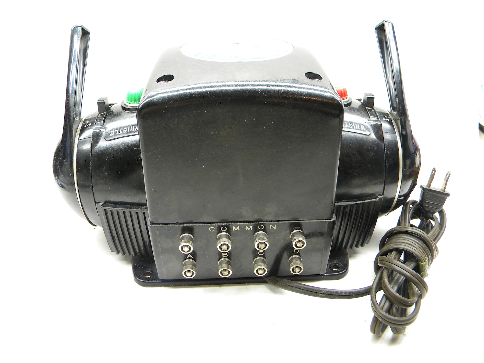 Lionel ZW 275 Watt 4 Train Trainmaster Transformer With Whistle ...