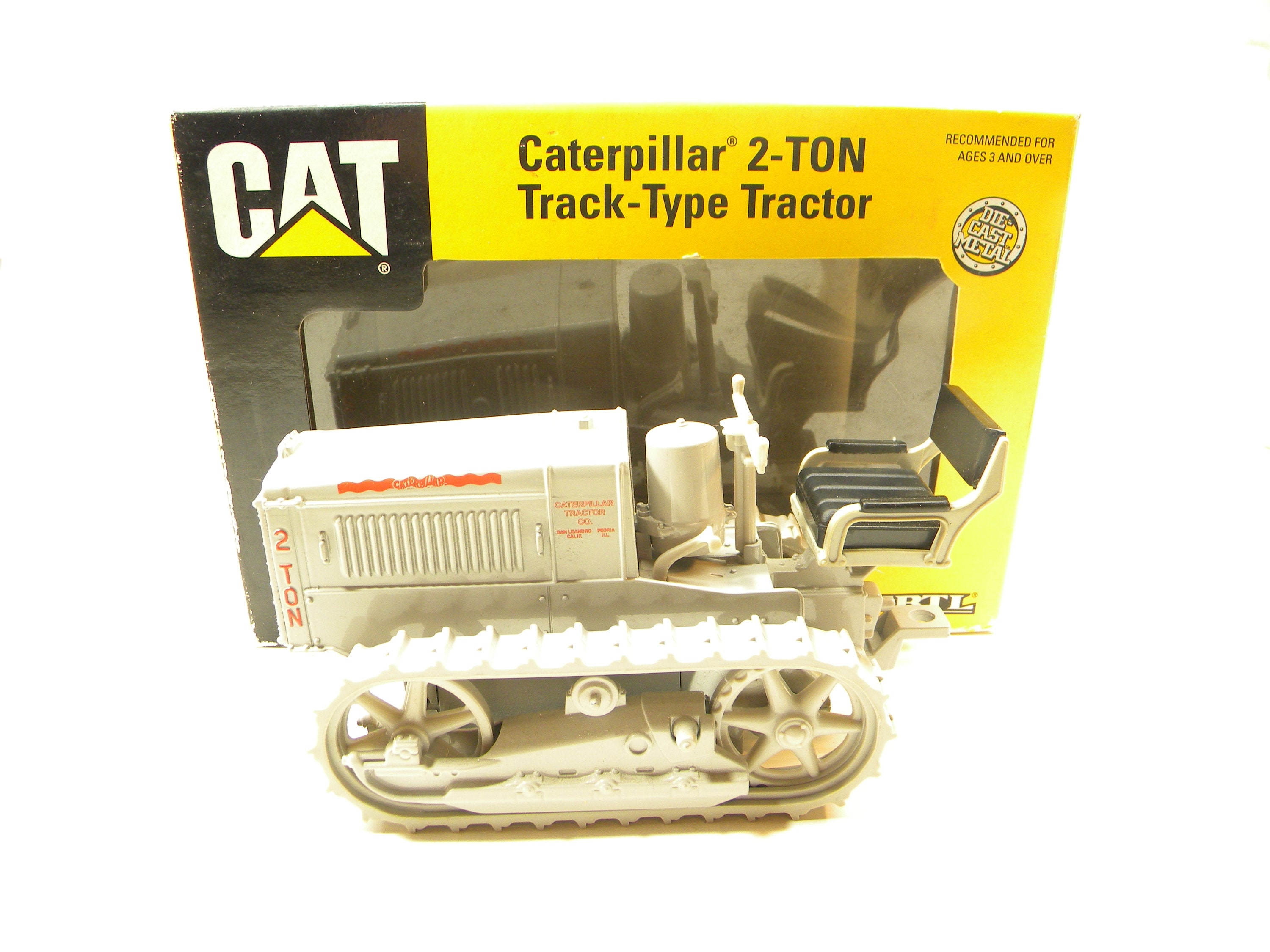 Ertl 2438 Caterpillar Holt 1928 2 Ton Track Type Tractor 1:16 Scale Die ...