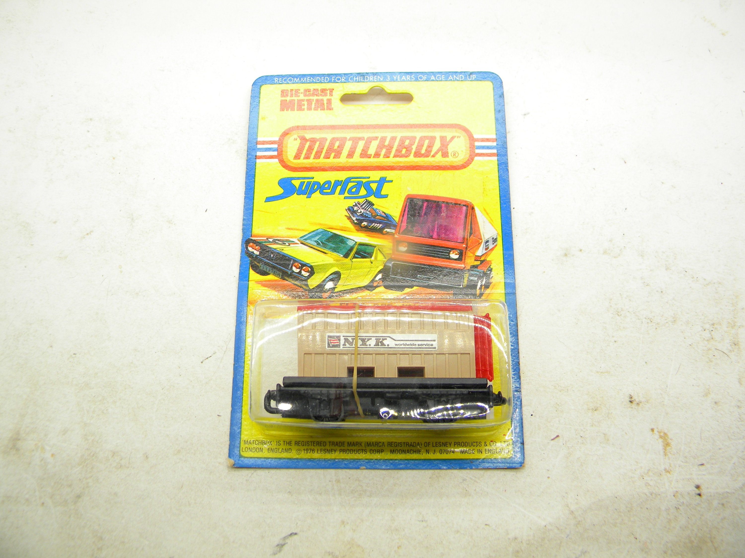 Matchbox Superfast # 25 Flat Bed With Container Die-cast Made in ...