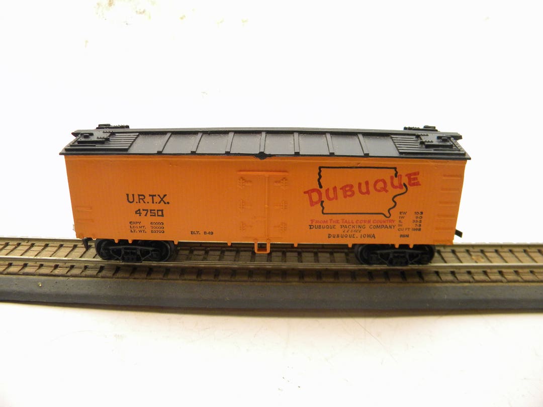 Life Like HO 4750 Dubuque Packing Company Woodside Refrigerator Car - Etsy