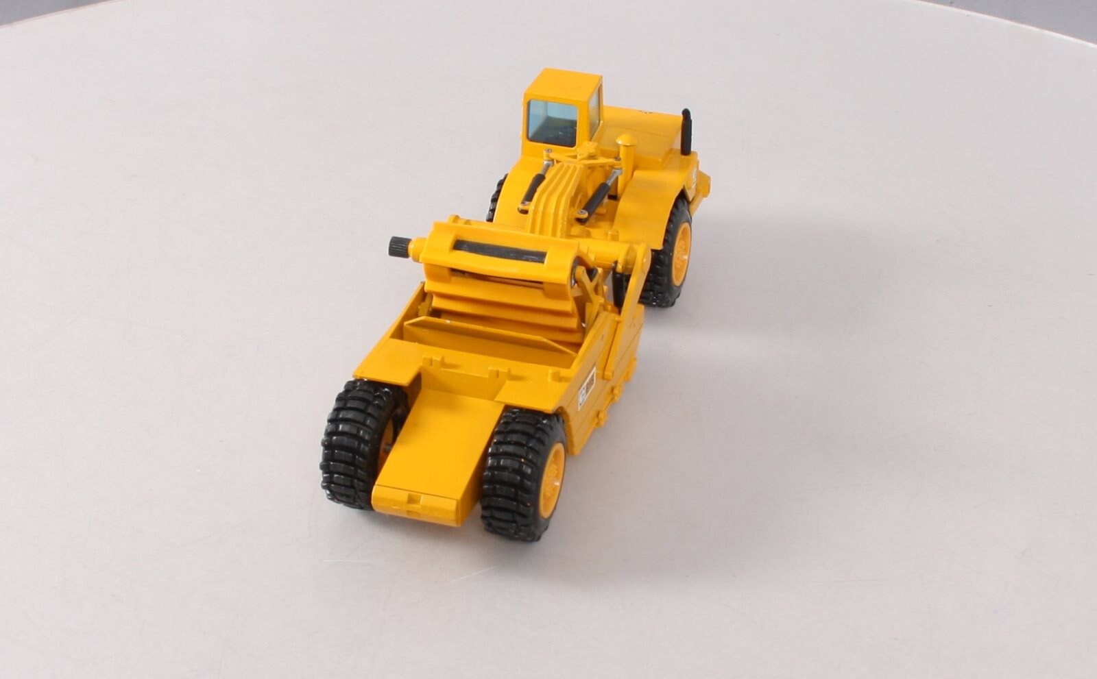 NZG 260 Caterpillar 615C Wheel Tractor With Elevating Scraper 1:50 ...