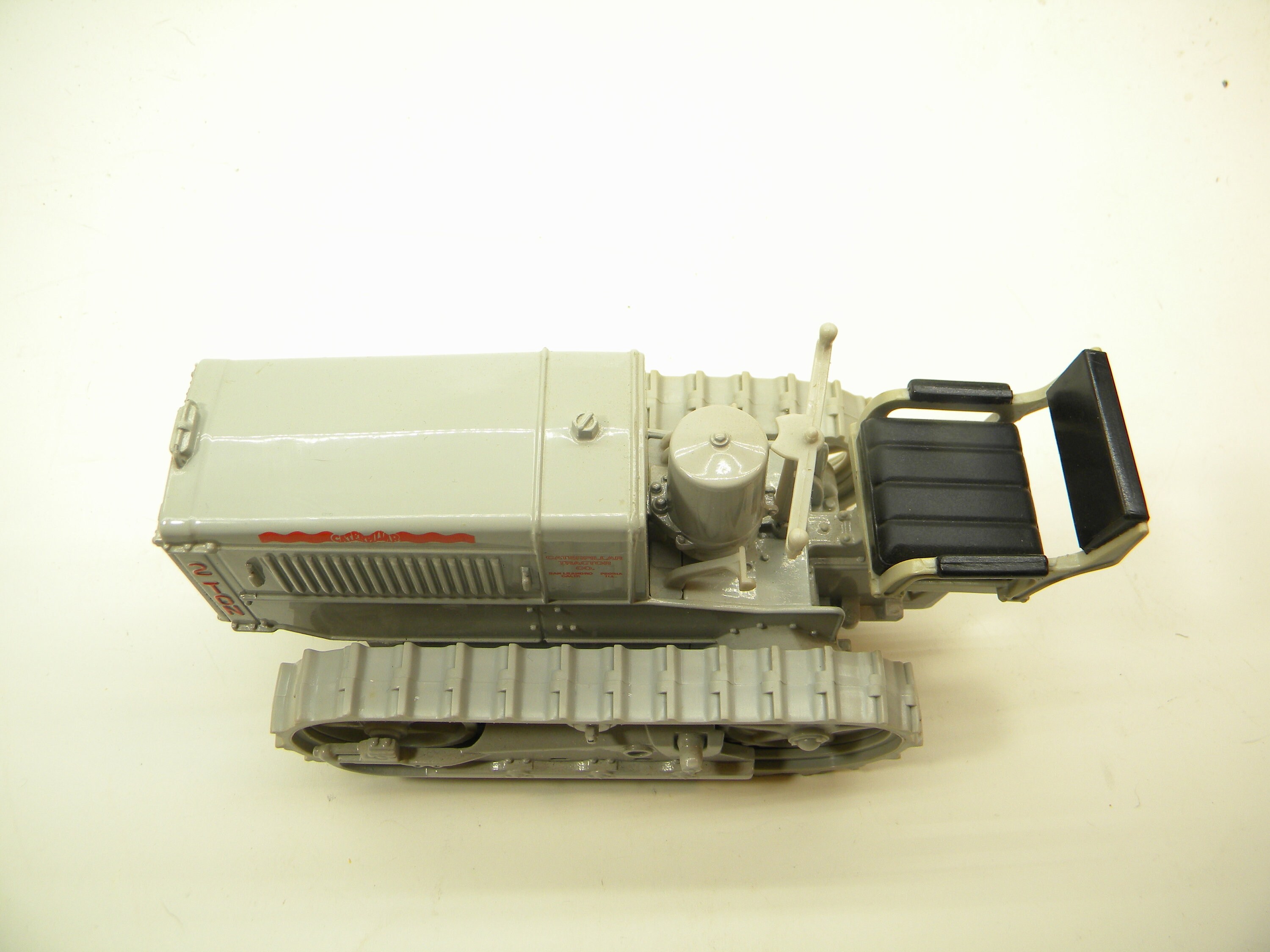 Ertl 2438 Caterpillar Holt 1928 2 Ton Track Type Tractor 1:16 Scale Die ...