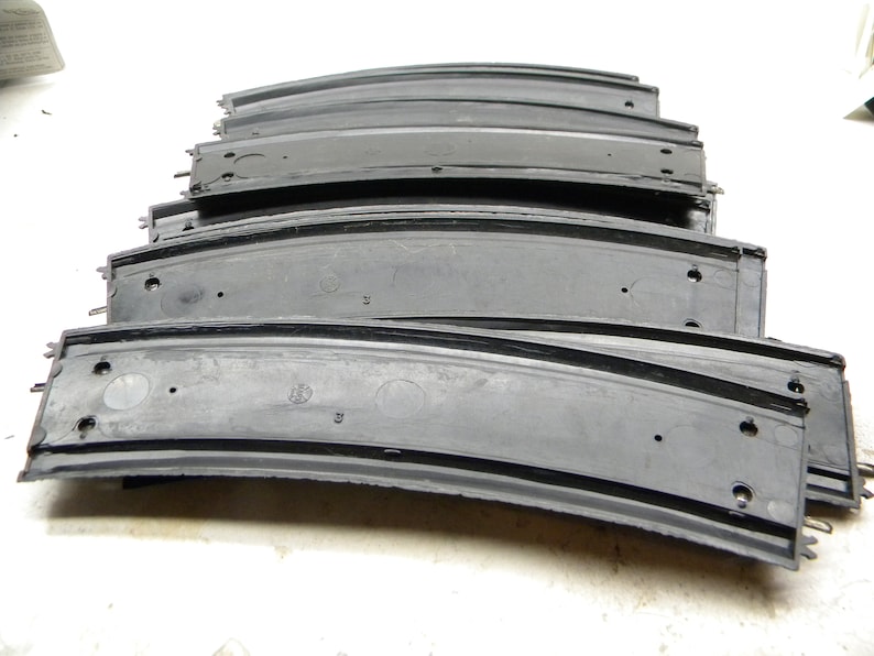 Vintage Marx HO Curve Track With Roadbed Black Full Circle of 12 ...