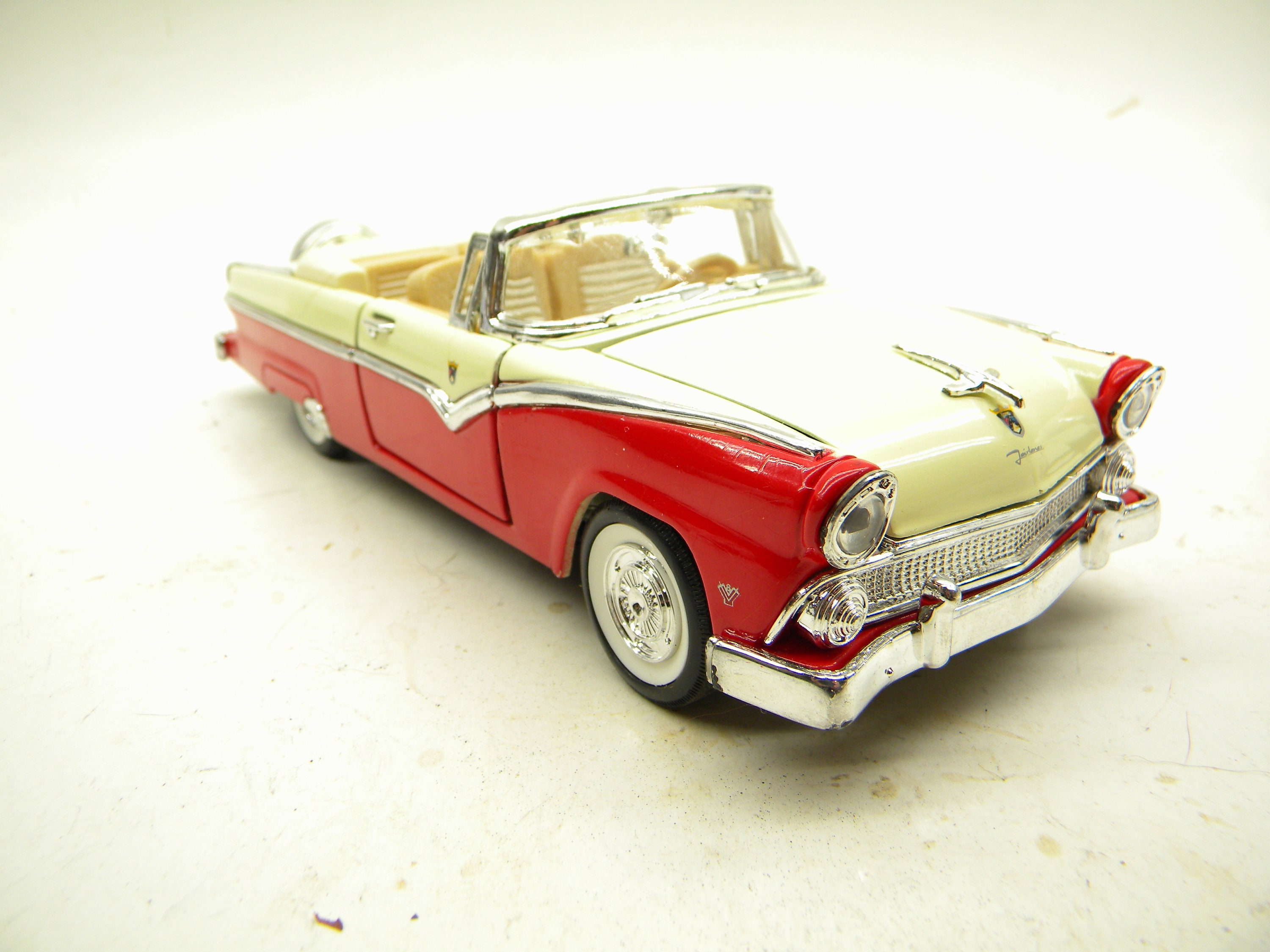 Sunnyside 8704-5 1955 Ford Crown Victoria Convertible 1:24 Scale Die ...