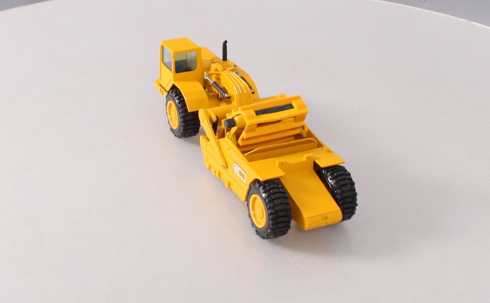 NZG 260 Caterpillar 615C Wheel Tractor With Elevating Scraper 1:50 ...