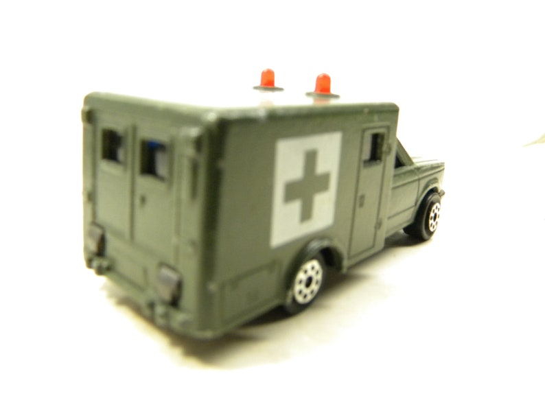 Majorette Special Forces Military Ambulance 1:64 Scale Made in France ...