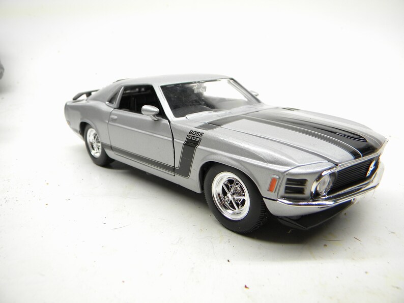 Welly 2088 1970 Ford Mustang Boss 302 1:24 Scale Die-cast - Etsy