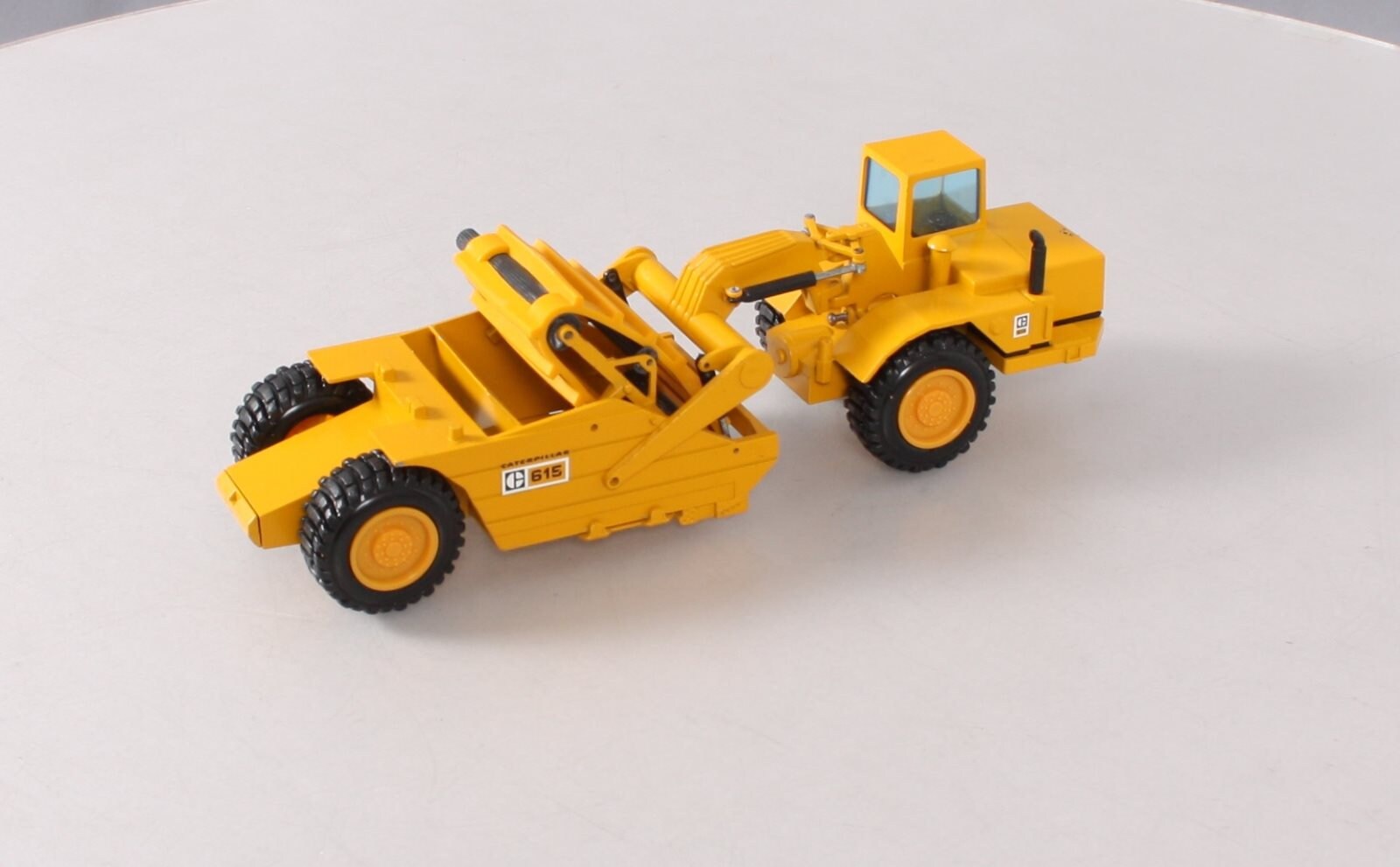 NZG 260 Caterpillar 615C Wheel Tractor With Elevating Scraper 1:50 ...