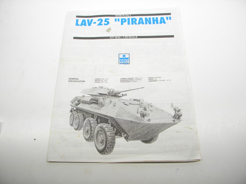 ESCI USMC LAV 25 Piranha Armored Vehicle Model Kit 1:35 Scale Made in ...