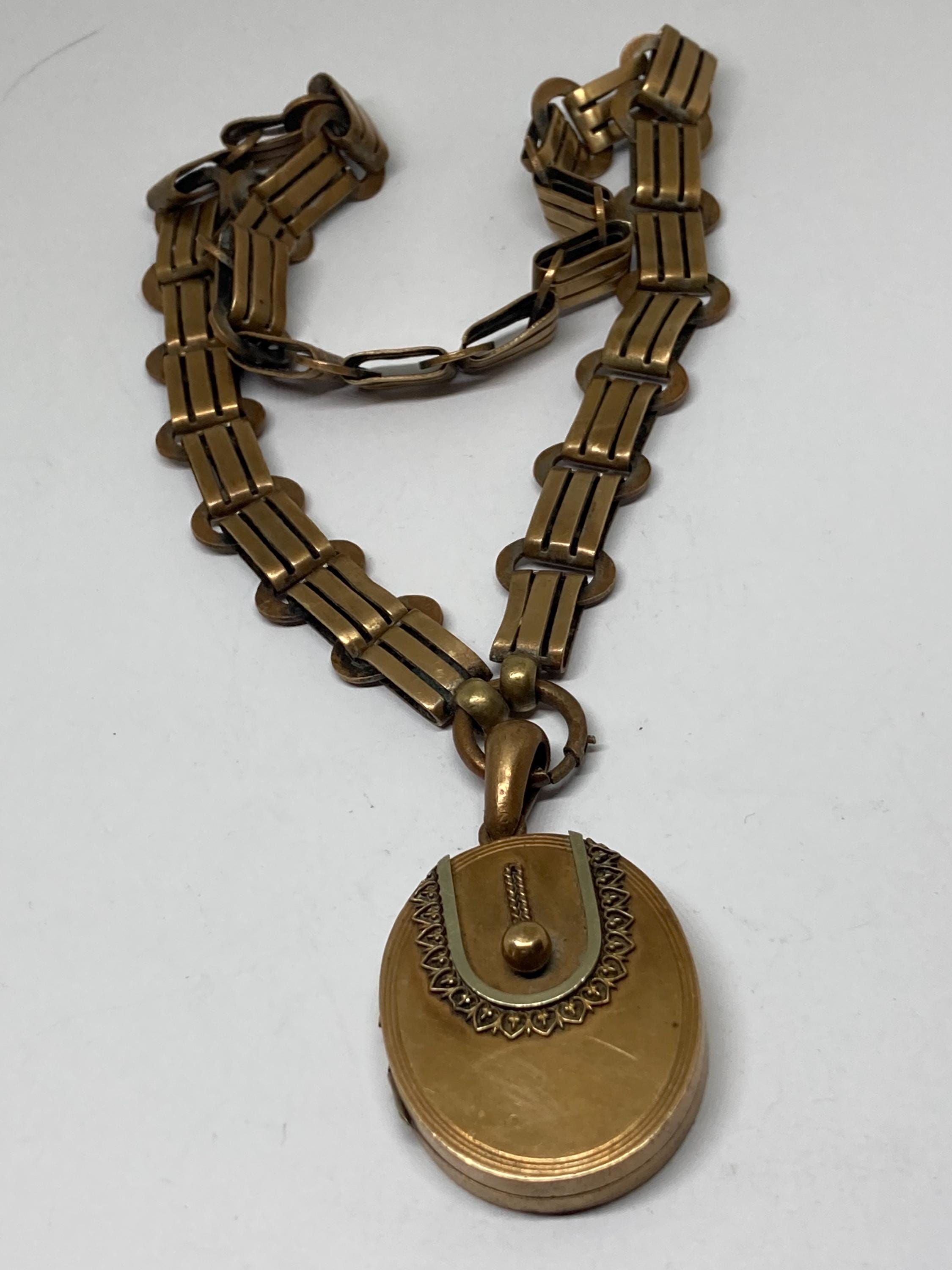 Antique Victorian Pinchbeck Gilt Metal Bookchain Necklace: Double Photo ...