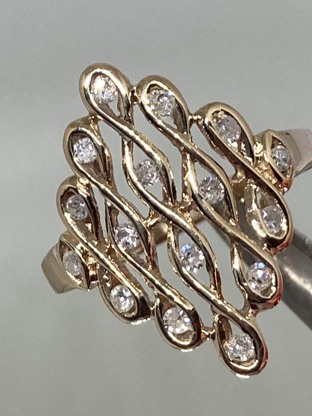 Striking 9ct Yellow Gold 0.32ct Bezel Set Natural Diamond Statement ...