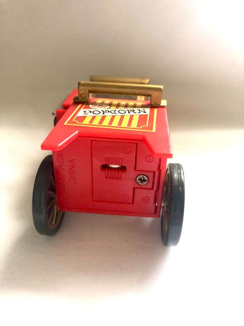 Acme Popcorn Maker Refrigerator Magnet Dollhouse, SOUND Magnet 2000 ...