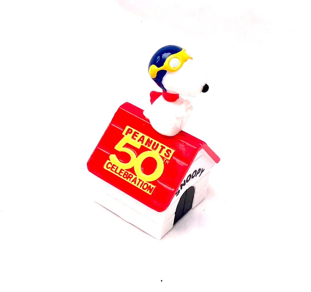 Snoopy Peanuts 50th Celebration Flying Dog House Vintage - Etsy