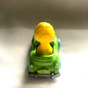 Vintage Sesame Street Die Cast BIG BIRD Car Vehicle Hasbro Muppets 1981 ...