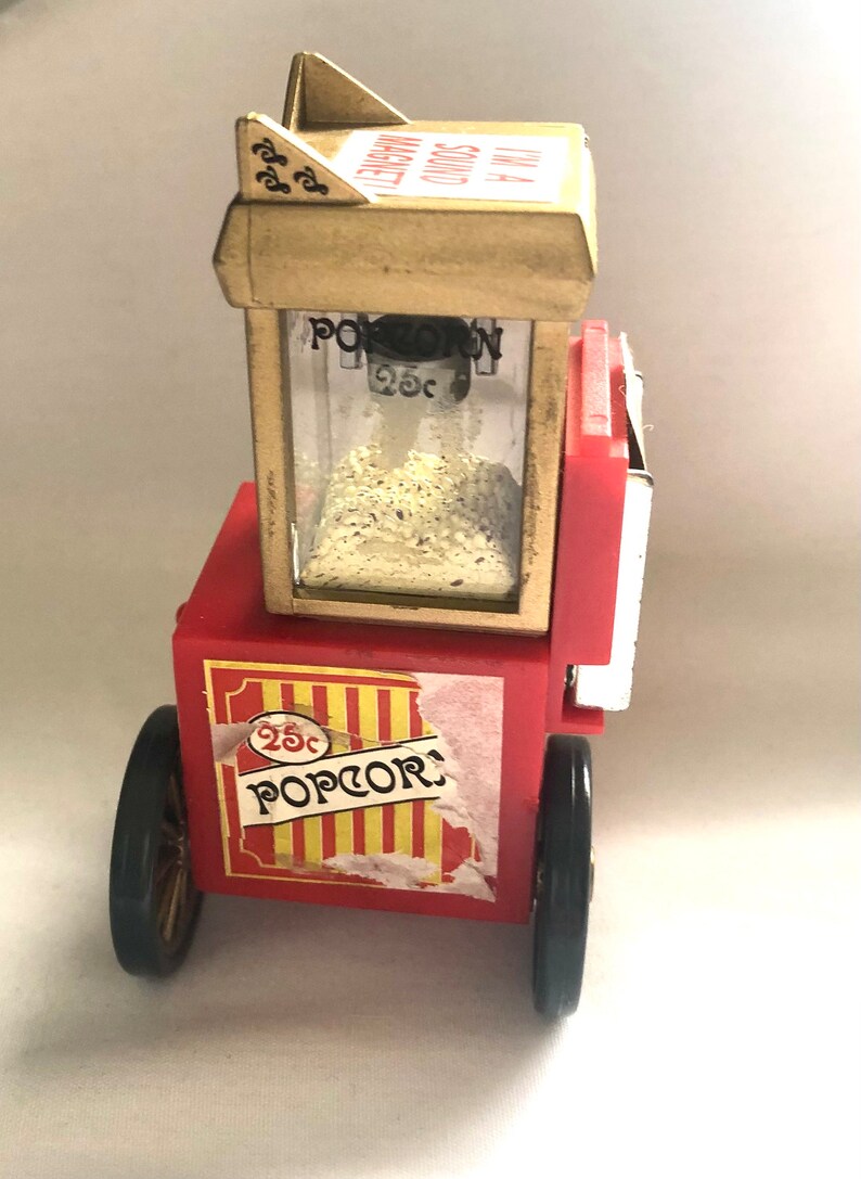 Acme Popcorn Maker Refrigerator Magnet Dollhouse, SOUND Magnet 2000 ...