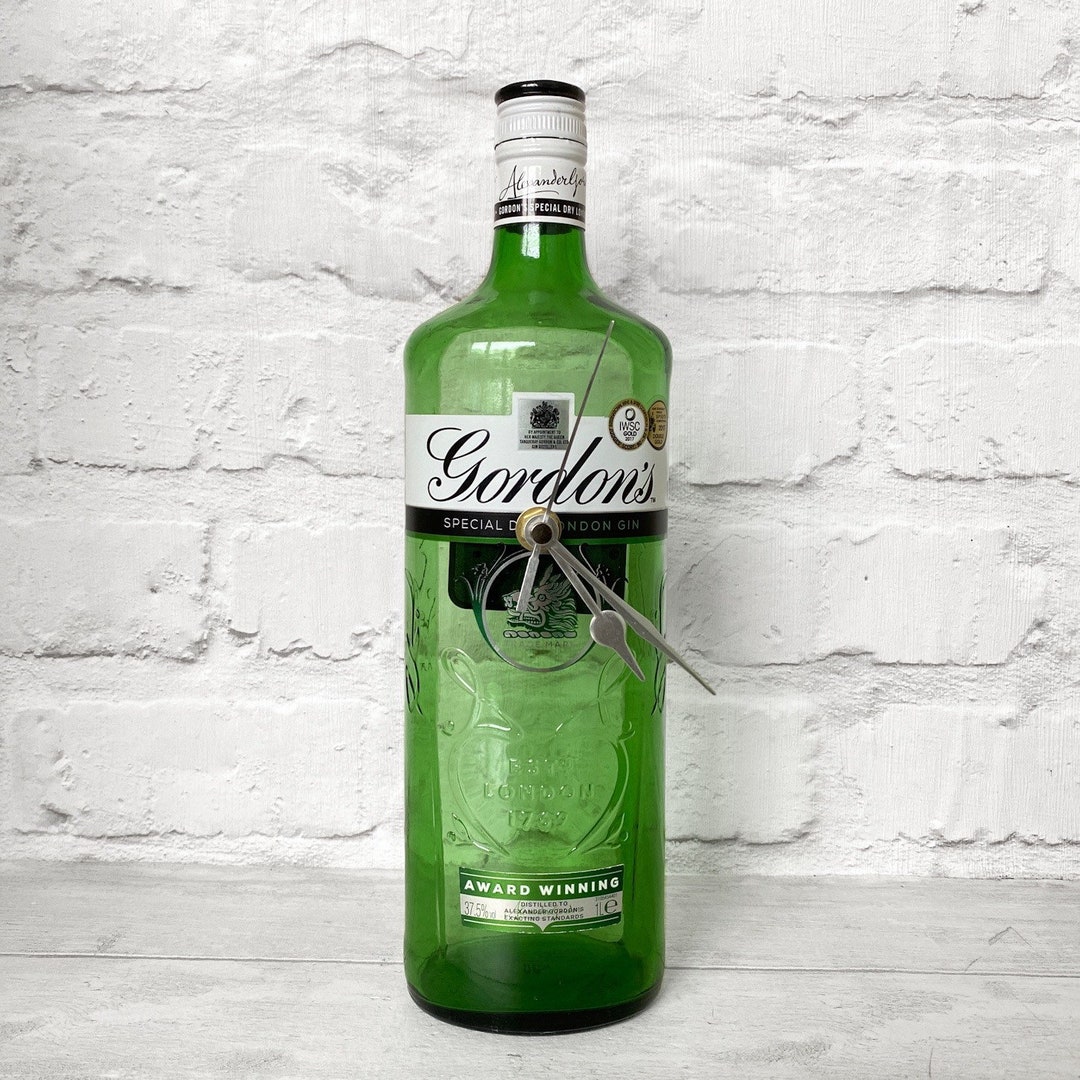 Gordons Gin Bottle Clock Freestanding - Etsy Denmark