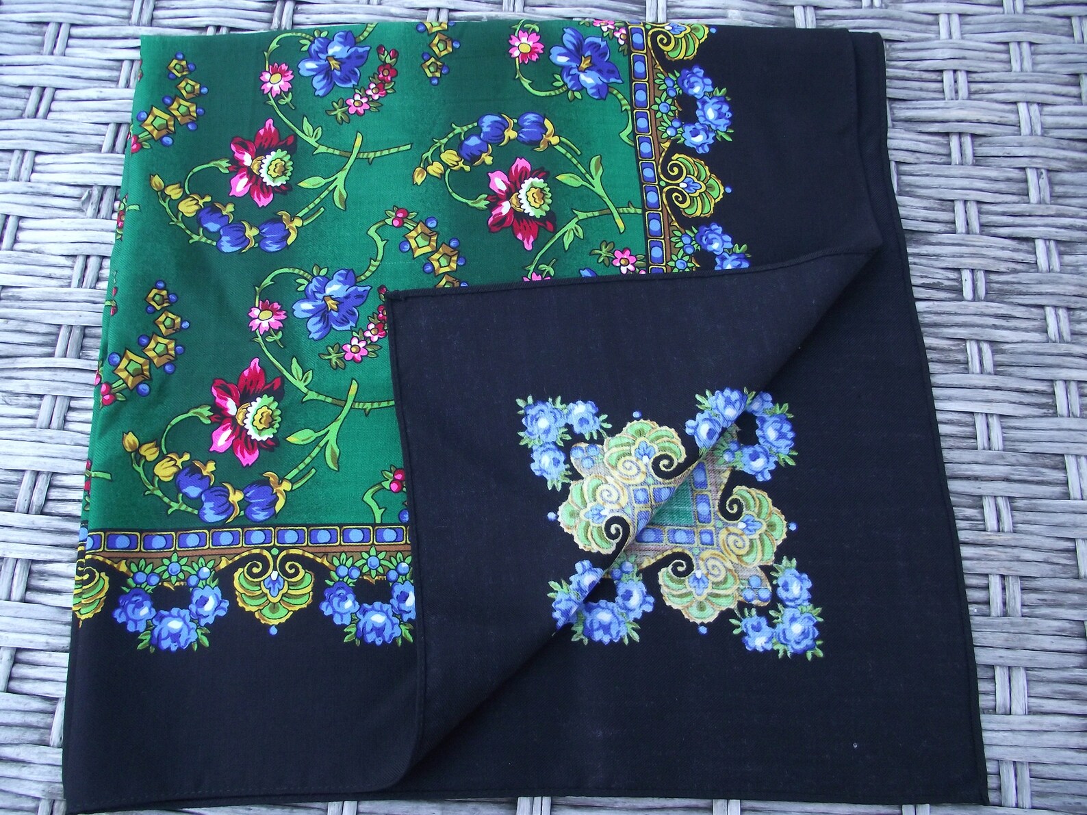 Russian scarf Soviet Floral Shawl Vintage Ukrainian Romanian | Etsy