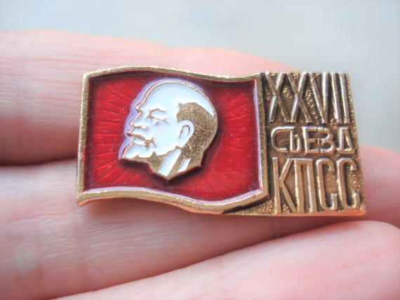 Vintage Pin Soviet Lenin Pin Socialist Leader Pin Bad… - Gem