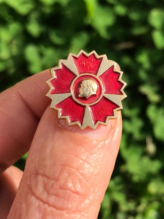 Lenin. ussr pin. vintage - Gem