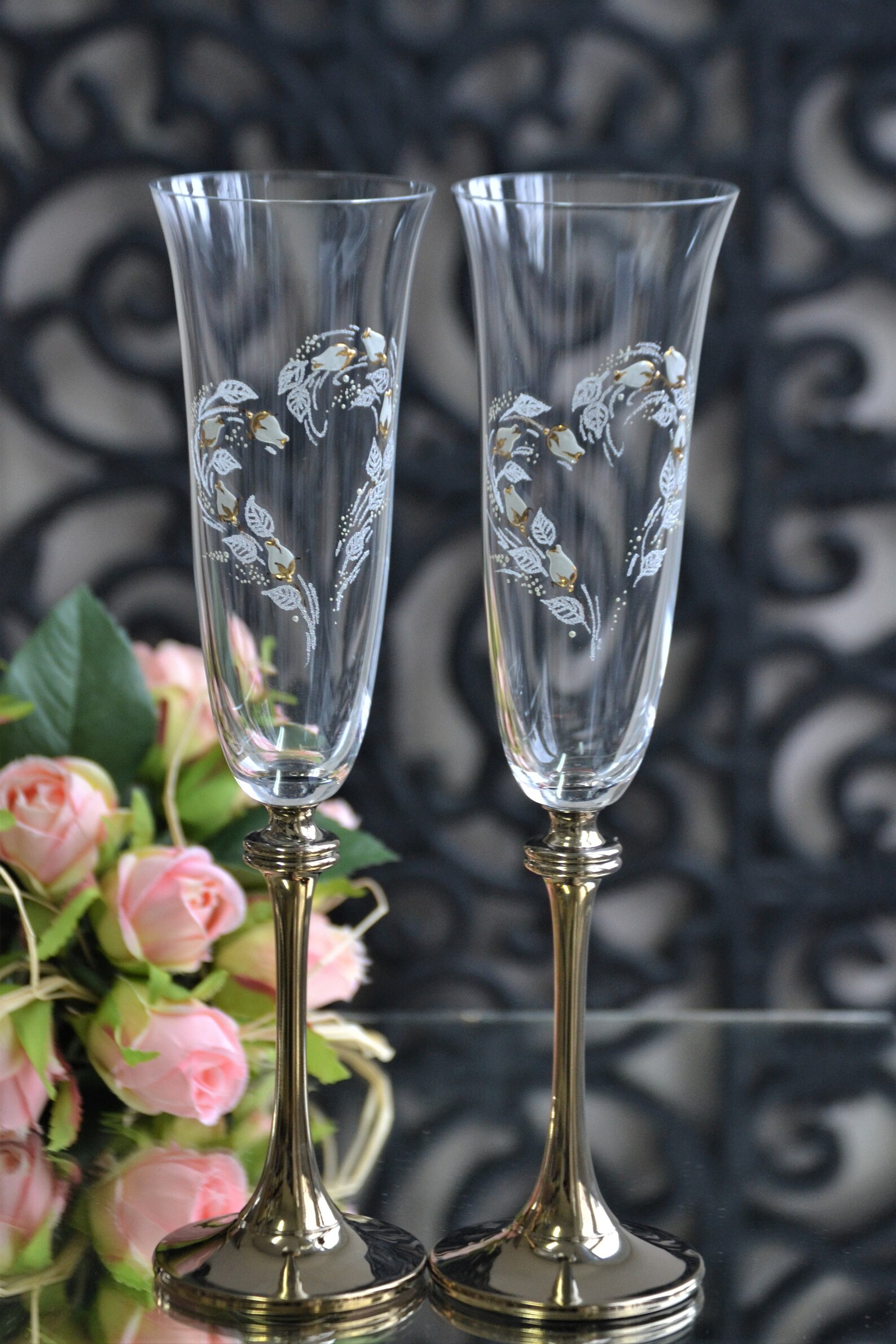 Toasting Glasses for Wedding Champagne Flutes With Whreath of - Etsy